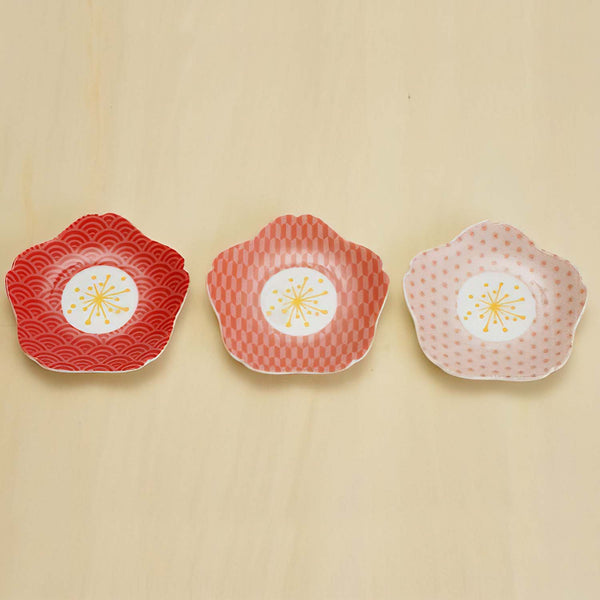 HAREKUTANI Porcelain Sakura Plate Set (3 Plates) - Globalkitchen Japan
